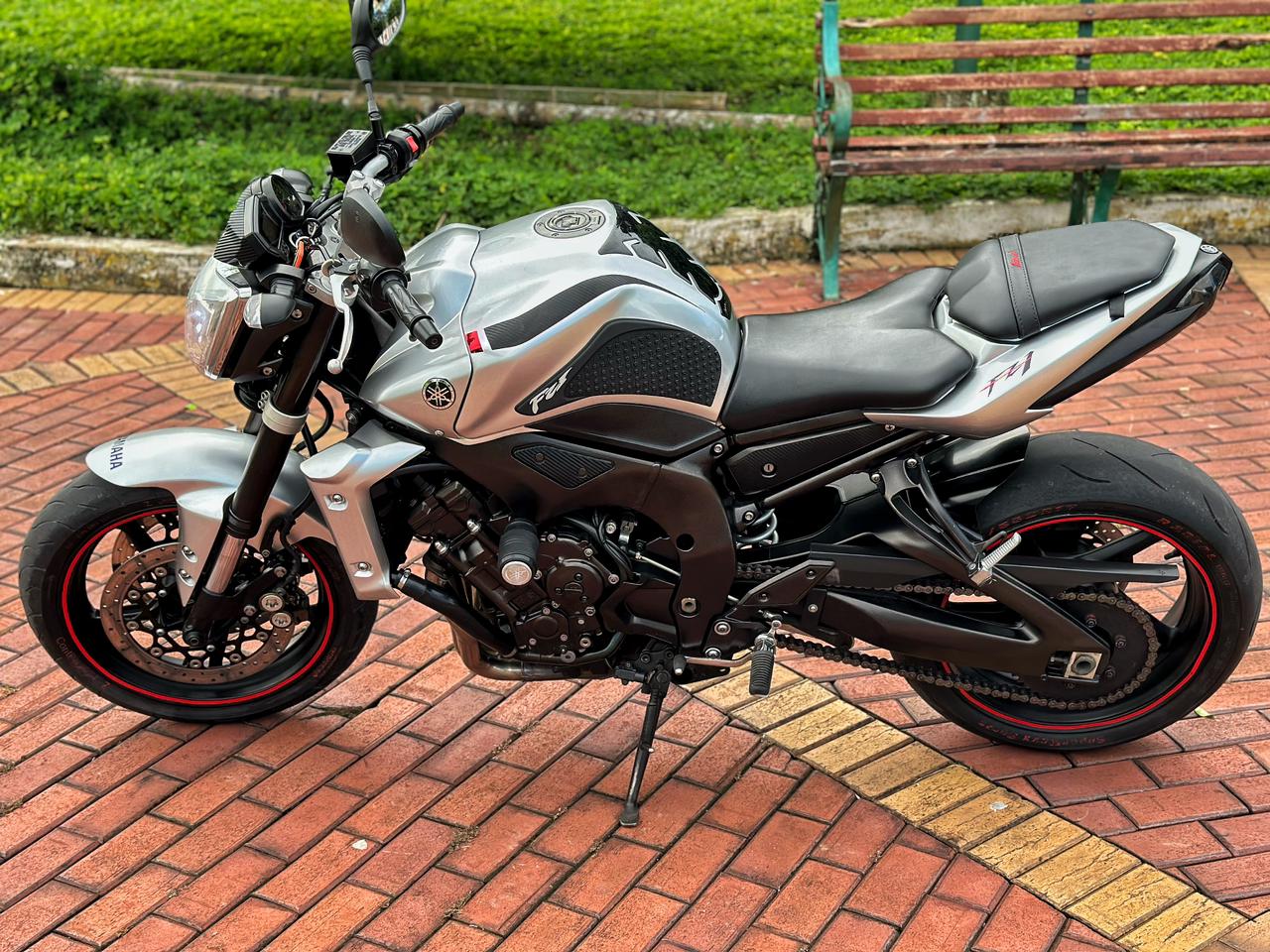 Yamaha FZ1 1000 2008 #15309